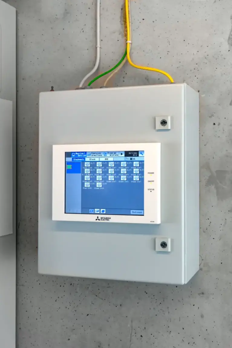 HVRF-System mit Flusswasser als Energiequelle | Mitsubishi Electric